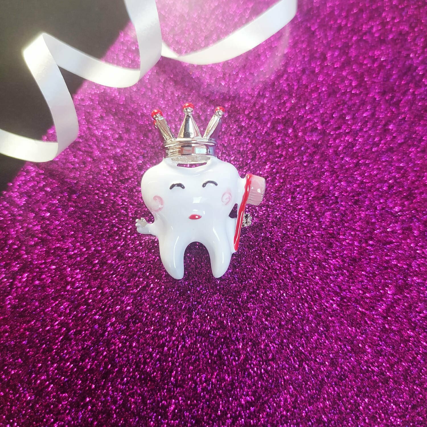 Брошь, эмаль