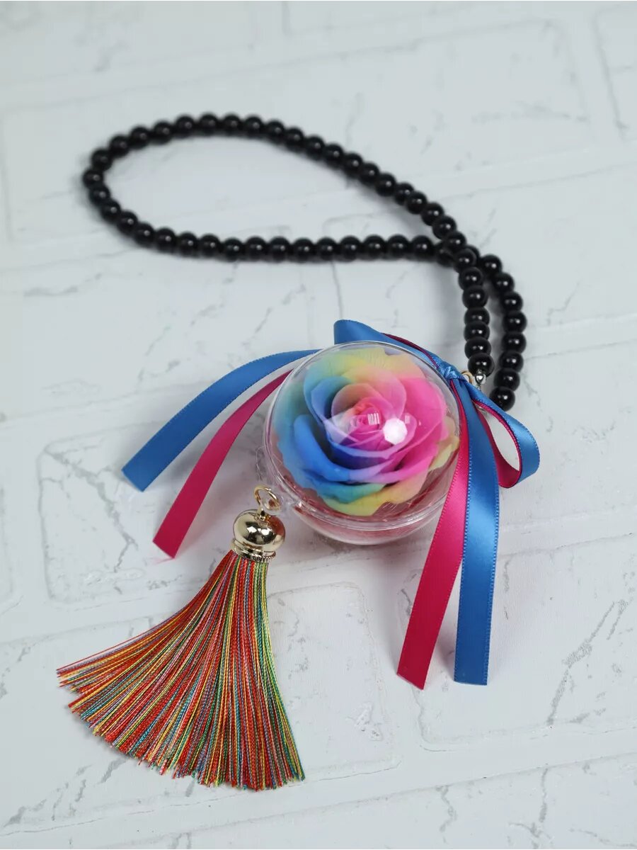 Роза в колбе живая стабилизированная подарочная подвеска