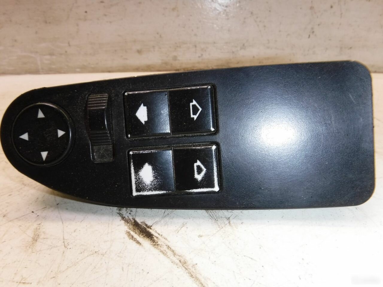 Блок управления стеклоподъемниками BMW 5 серия E39 (1995—2000)