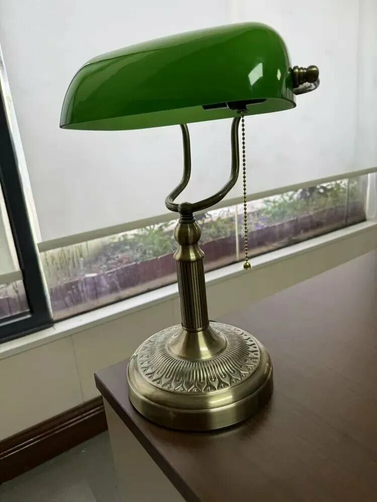 Настольная лампа банкир с зелёным стеклянным плафоном, 39 см