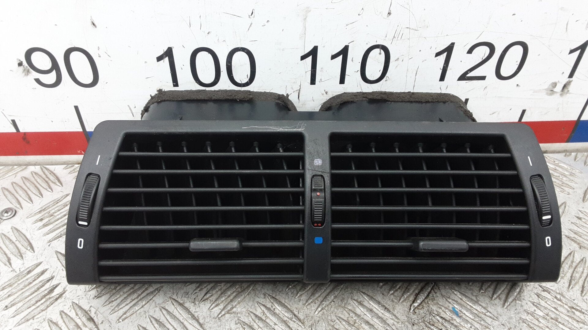 Дефлектор BMW X5 E53, Номер 64228402221