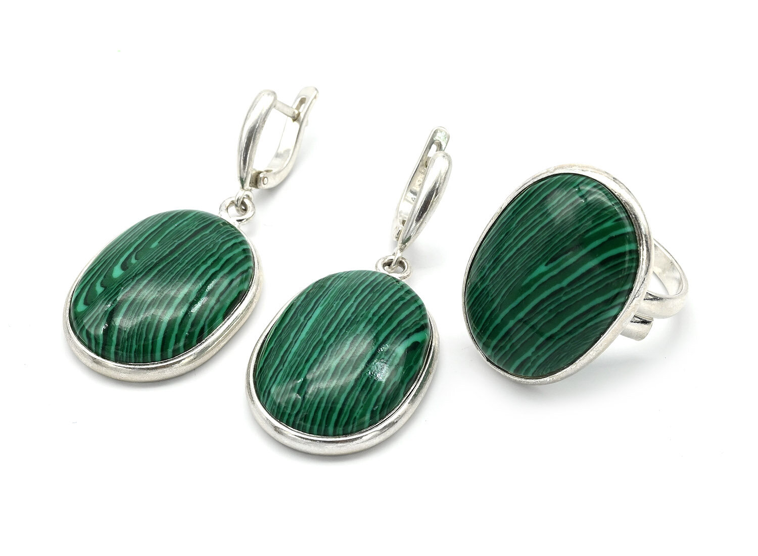 Комплект бижутерии: кольцо, малахит синтетический