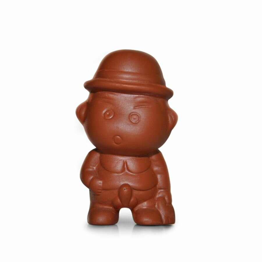 Фигурка для чайной церемонии" Писающий мальчик в шляпе" глина