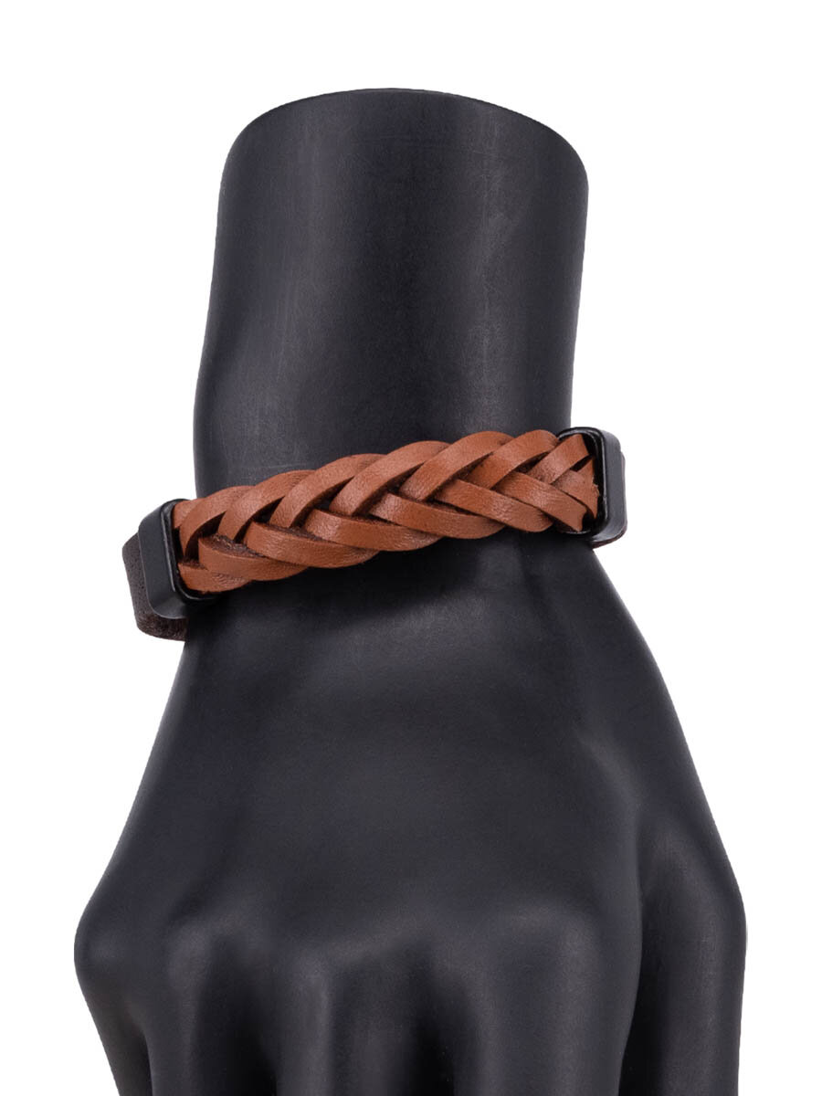 Плетеный браслет