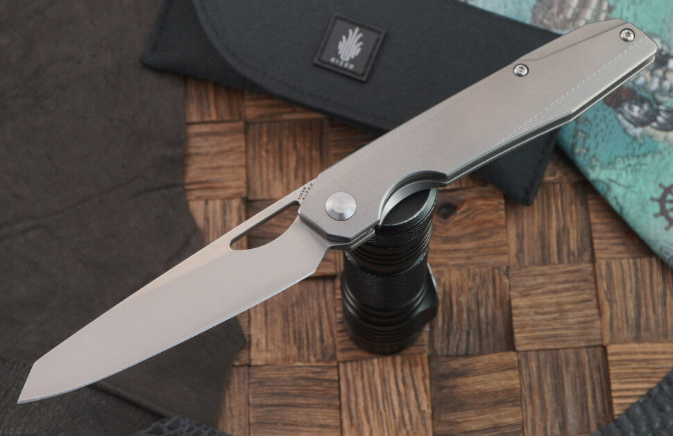 Складной нож Kizer Knives Genie (Ge) сталь S35VN, титан