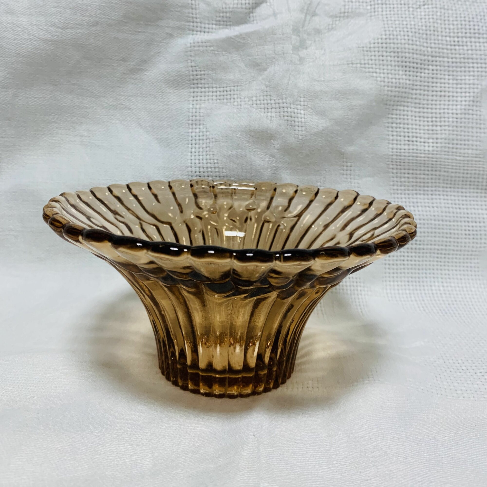 Конфетница карамельное стекло