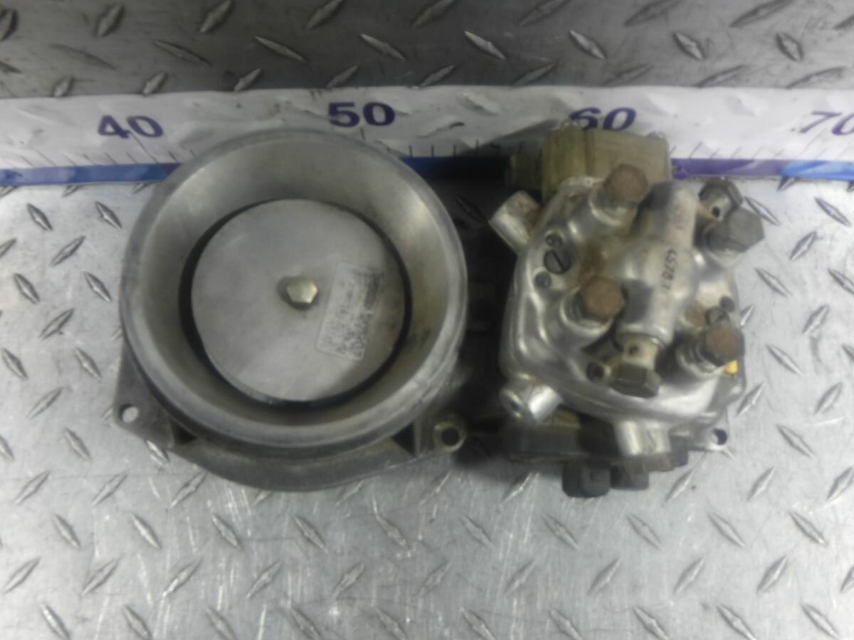 Дозатор распределитель топлива Volkswagen Passat B2 (1980—1988)