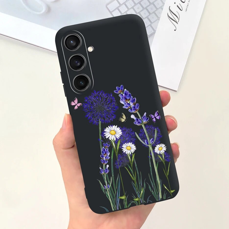 Чехол Samsung Galaxy A55 черный с цветами