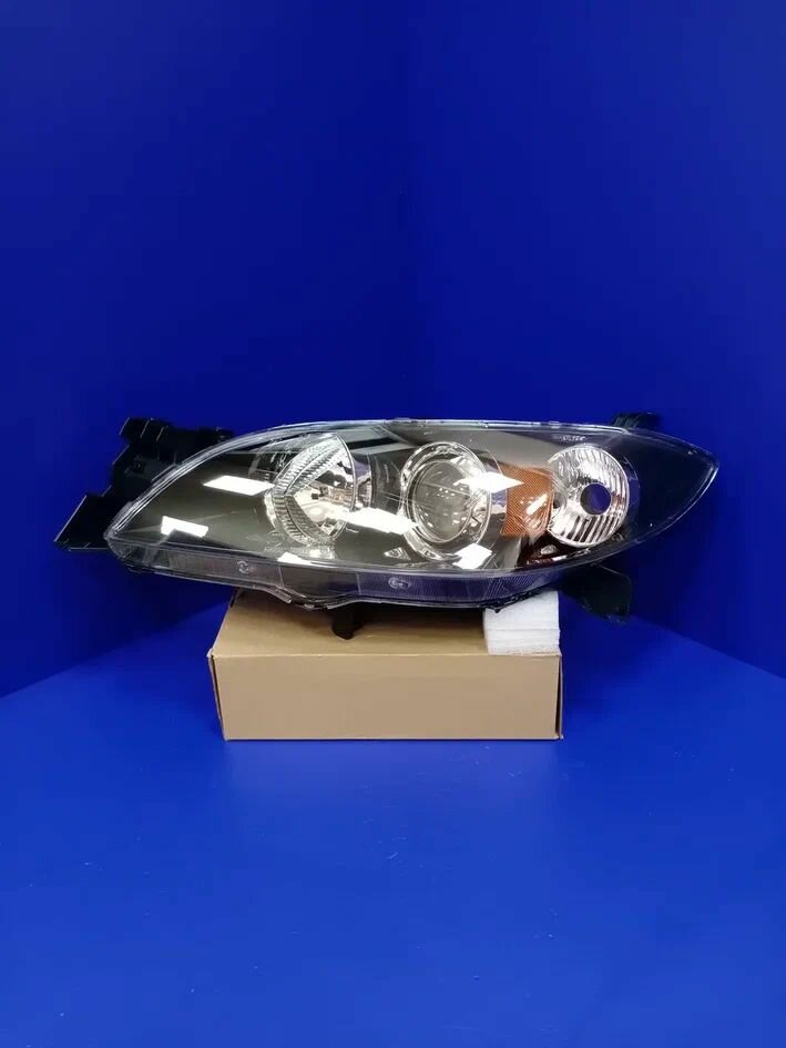 Фара Мазда 3 седан 2003-2009гг Фара Mazda 3