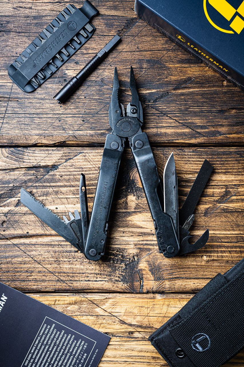 Мультитул Leatherman Super Tool 300 M черный с чехлом Molle, 18 инструментов