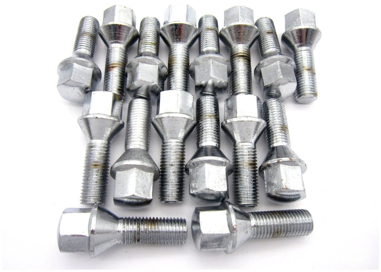 Болт колесный M12х1,50х28, под 17 ключ, конус с выступом, хромированный, 16 шт.