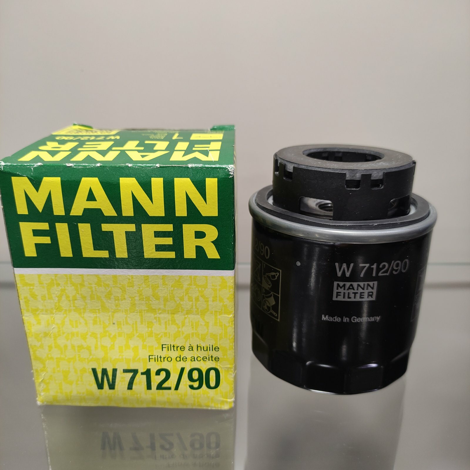 Масляный фильтр MANN-FILTER W 712/90