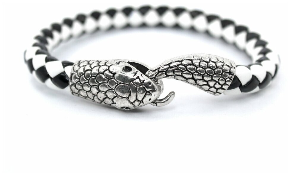 Жесткий браслет