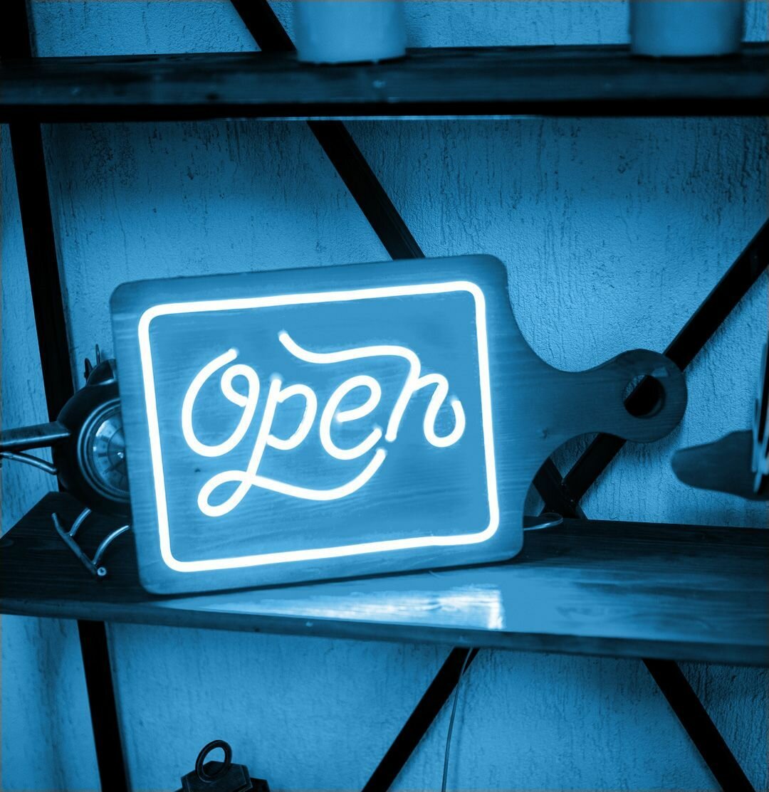 Неоновая вывеска Open, 40х21 см, бирюзовая
