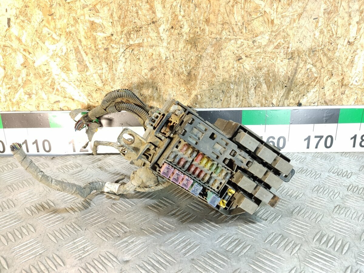 Блок предохранителей моторный KIA Rio 2000 2005 0K32A66760A