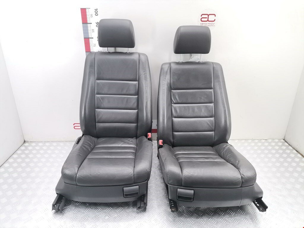 Салон (комплект сидений) Volkswagen Touareg 1 арт. 1767352