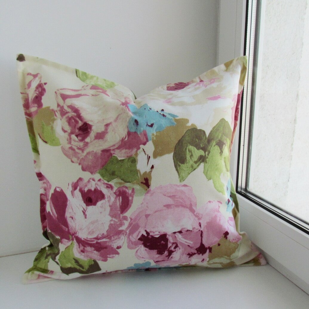 Декоративная подушка с принтом "Розы", 45 х45 см, цвет-бирюзовый с розовым, с потайной молнией.