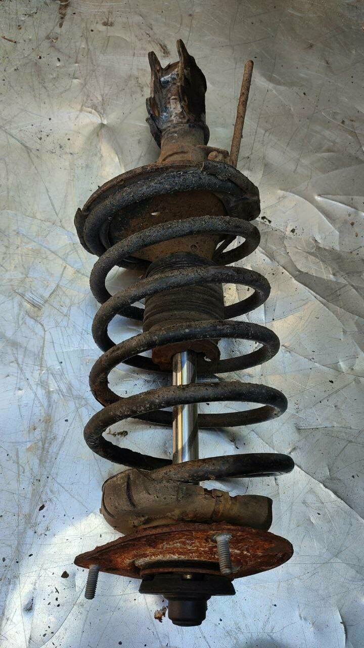 Стойка амортизатора Volvo S60 (2000 - 2004)