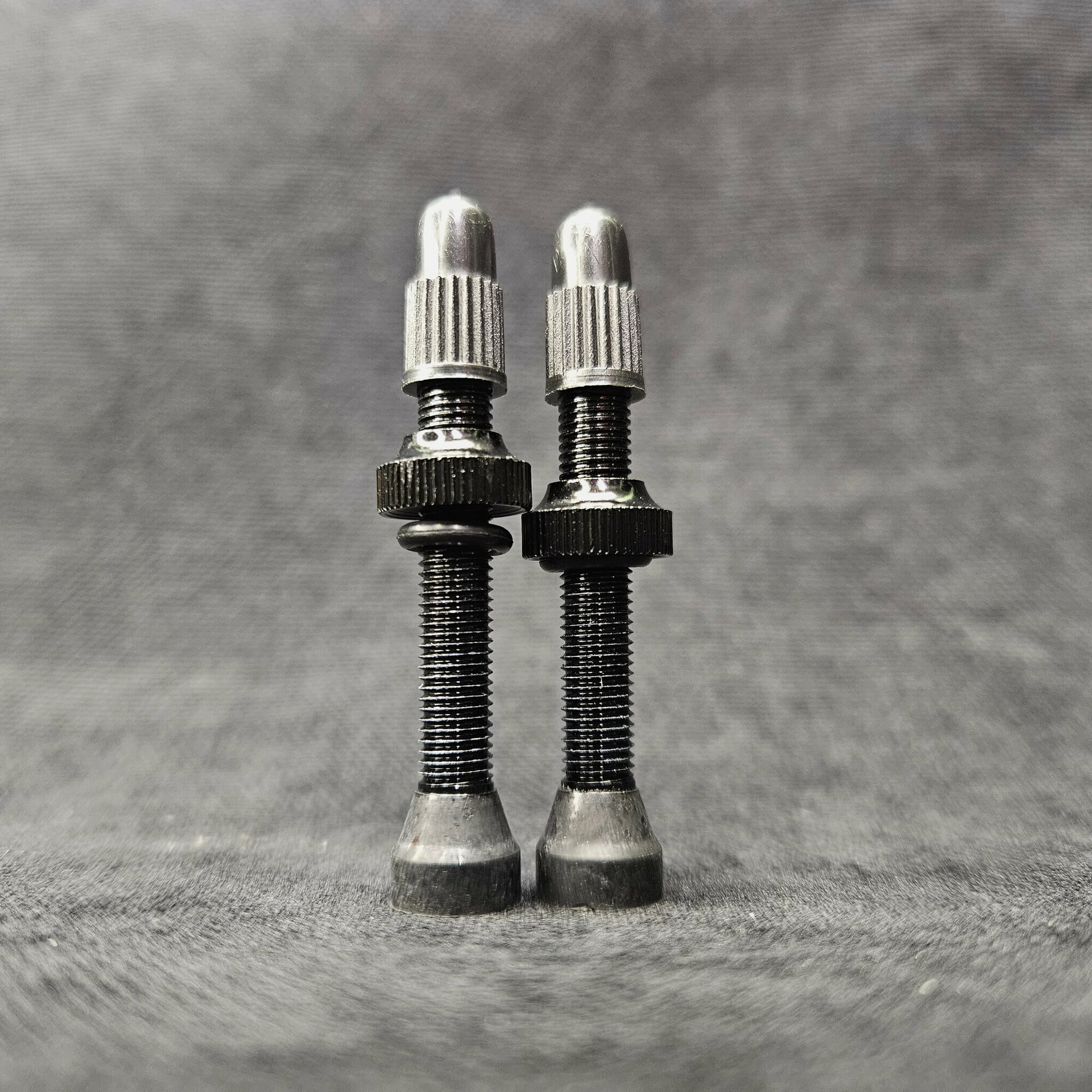 Комплект ободных бескамерных ниппелей ColtBikes, 40 мм, Presta, алюминиевые, 2 штуки, черные