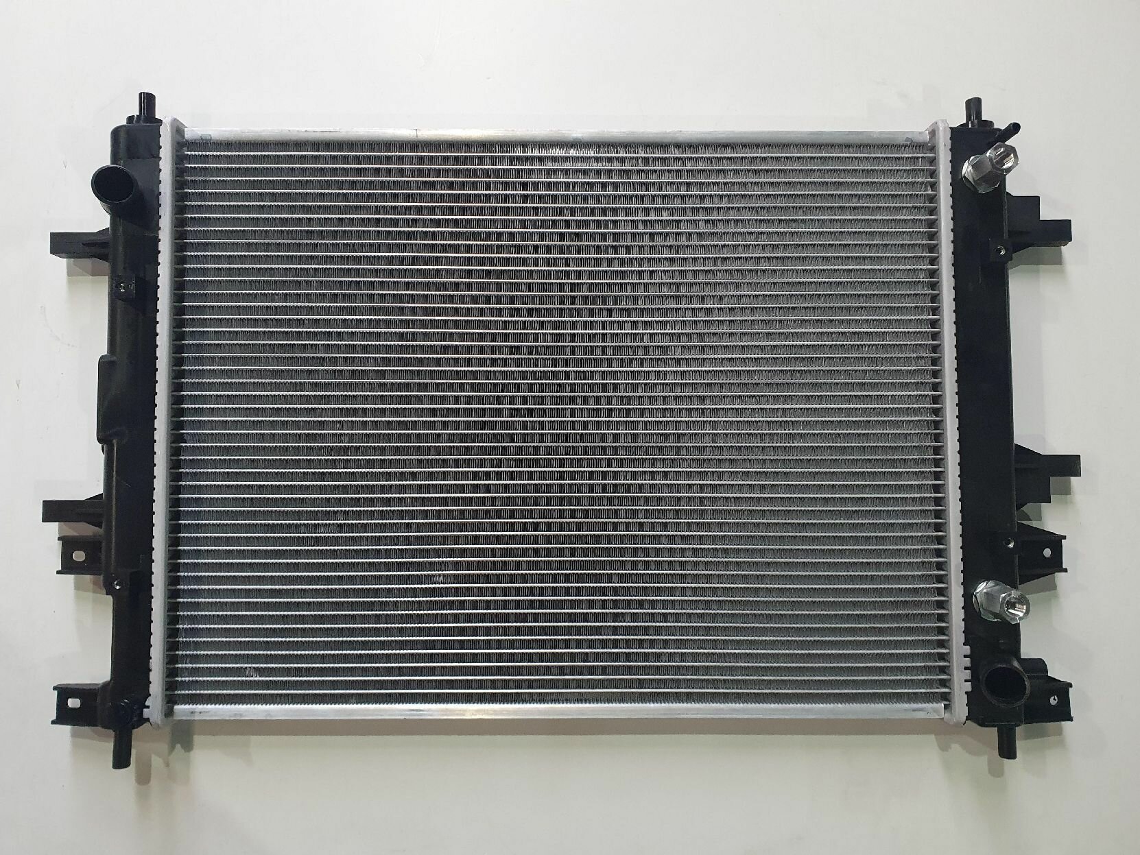 Радиатор охлаждения Chery Tiggo 7 Pro [1.5 16V CVT внедорожник] 302000503AA