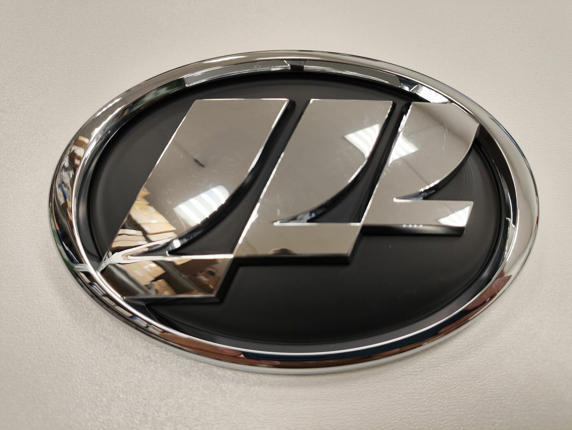 Эмблема решетки радиатора Lifan Celliya [1.5 16V CVT седан] A3921110