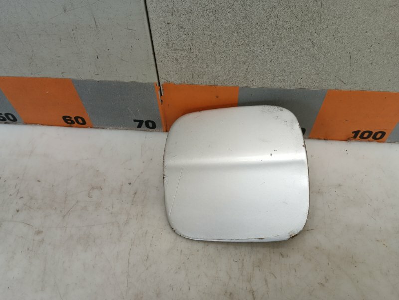 Б/У лючок топливного бака, Мицубиси Лансер 8 Лючок бензобака Mitsubishi Lancer 1998 8, CK1 295023 MITSUBISHI арт. MR208873