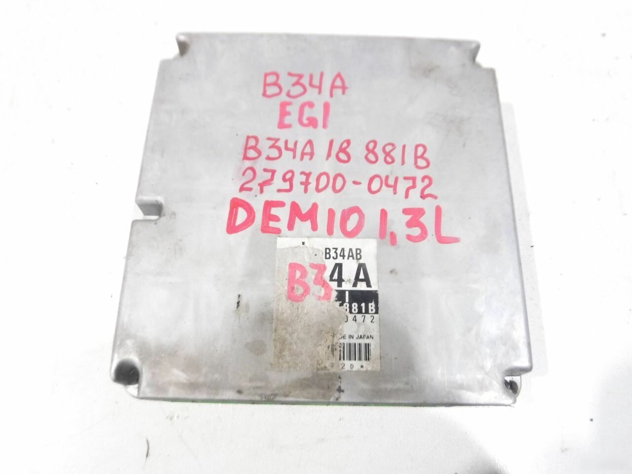 Блок управления двигателем Mazda Demio DW (1996—2003) B34A18881B