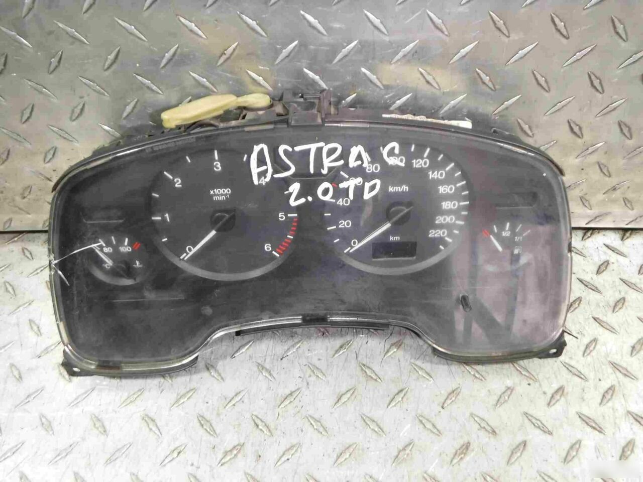 Панель приборов Opel Astra G (1998—2009) 9193336