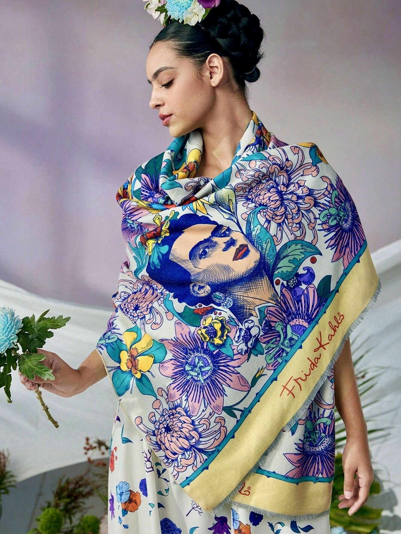 Frida Kahlo / Фрида Кало Универсальная бандана-повязка в жёлтых оттенках с яркими цветами