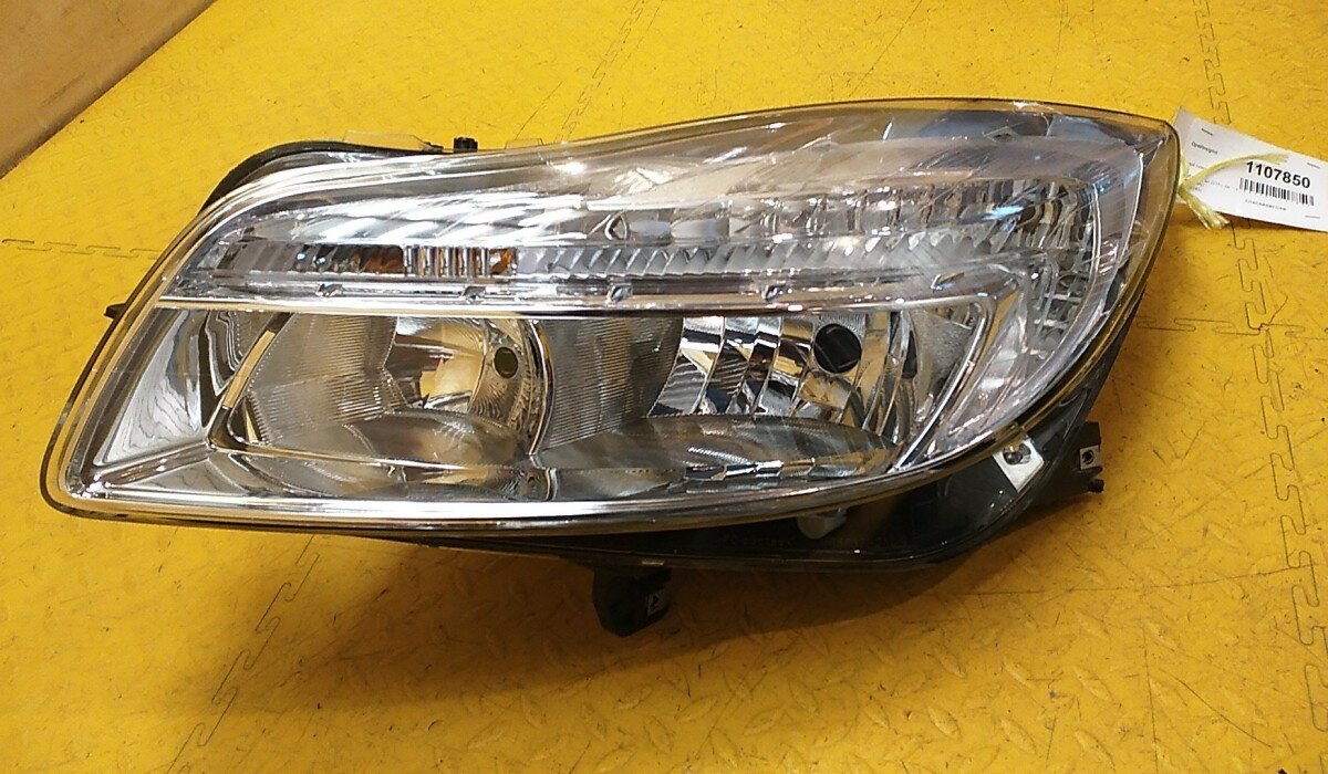 Фара левая Insignia Opel 1216740