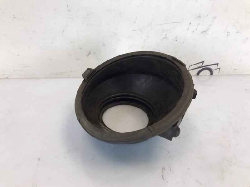 Б/У уплотнение горловины топливного бака toyota corolla 2006 ZZE121 3ZZFE 39981 TOYOTA арт. 7729102030