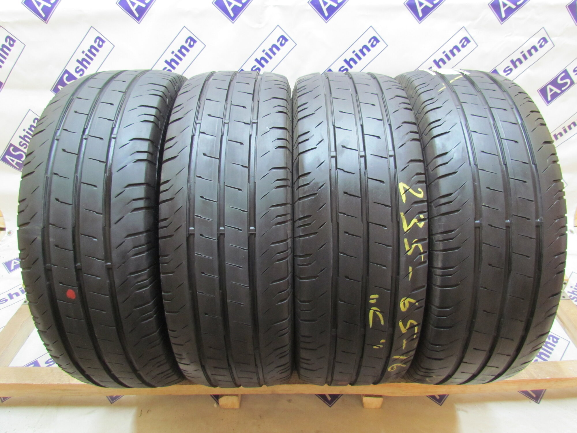 Continental ContiVanContact 200 235 65 R16 C летние БУ шины 5-10% износ , артикул 0021457