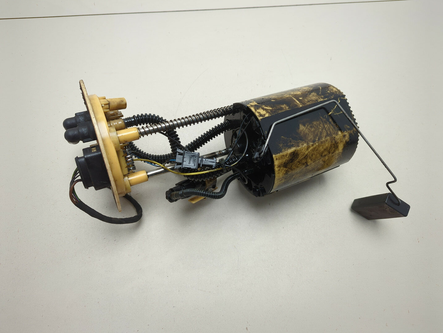 Насос топливный электрический Audi A6 (C6) Б/У