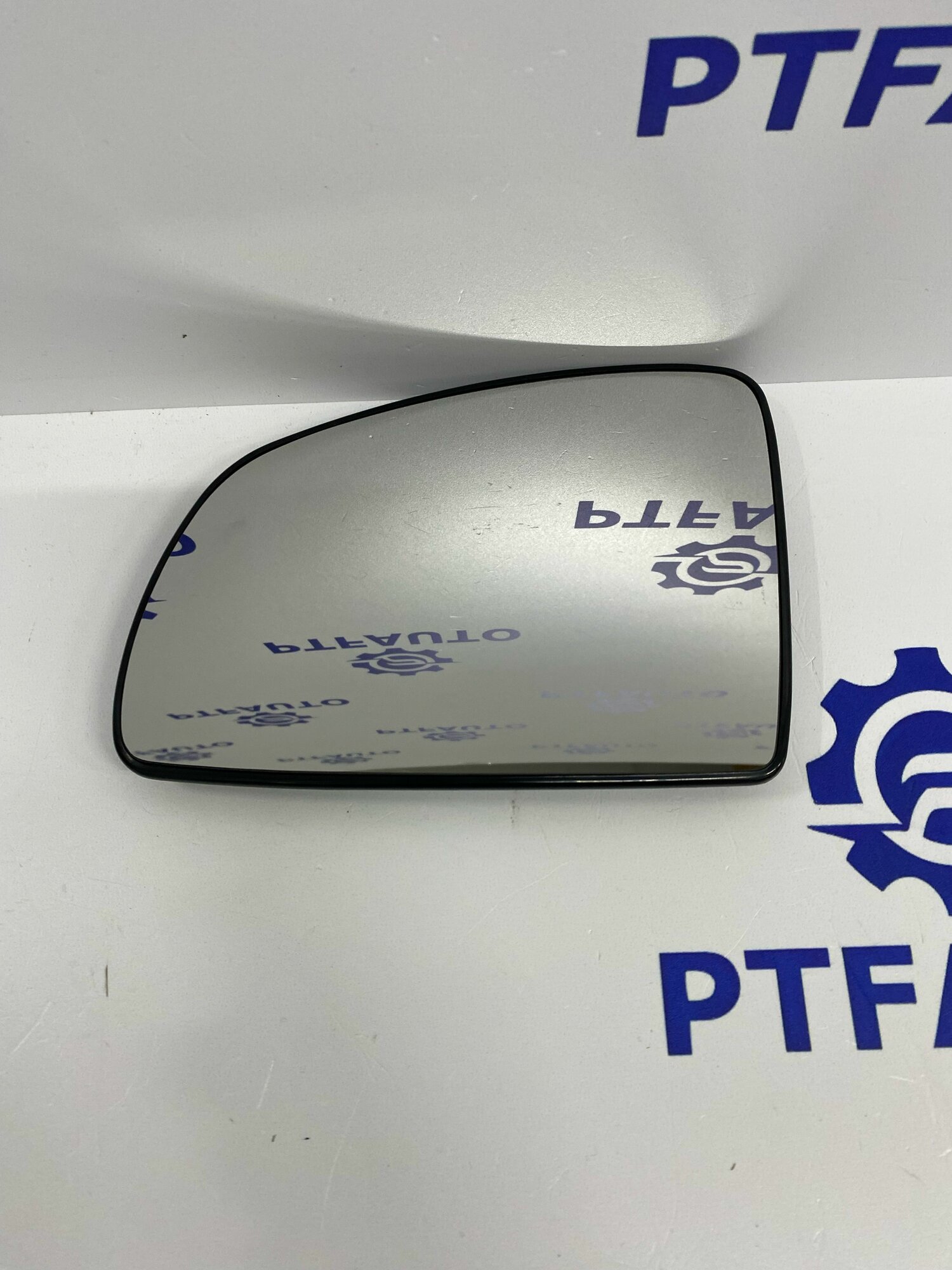 Зеркальный элемент Левый Opel Meriva