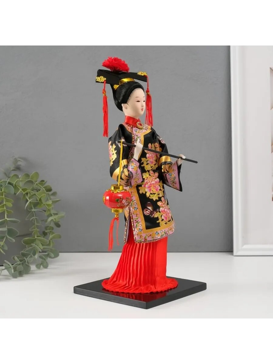 Элегантная кукла-оберег с японским стилем