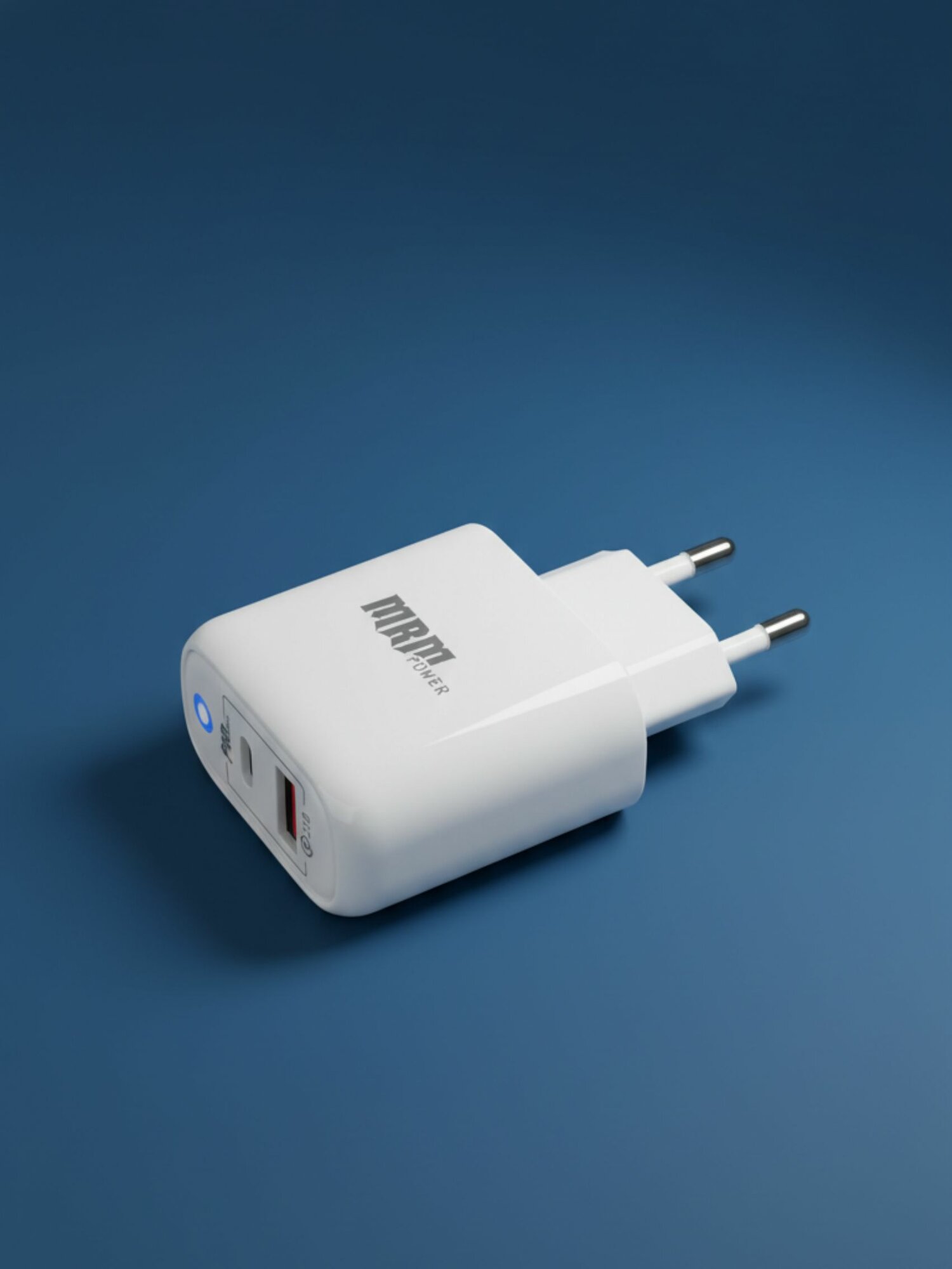 Сетевое зарядное устройство для телефона MRM XQ75 PD 20W + QC3.0 белый / Зарядка для Andoid и Iphone / Адаптер Блок питания