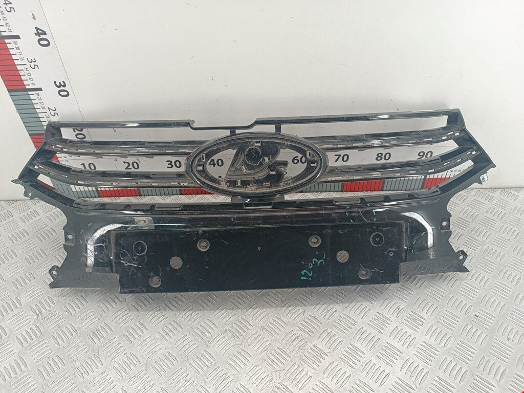 Решетка радиатора Lada Vesta 8450040049 арт. 2272948
