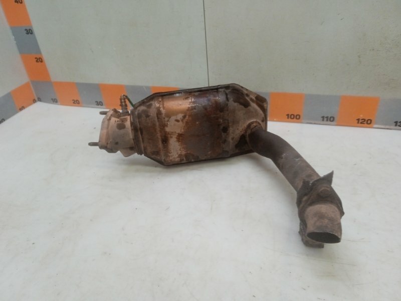 Б/У 1.6, Форд Фокус 1 Приемная труба глушителя Ford Focus 2001 1 283388 FORD арт. 1667592