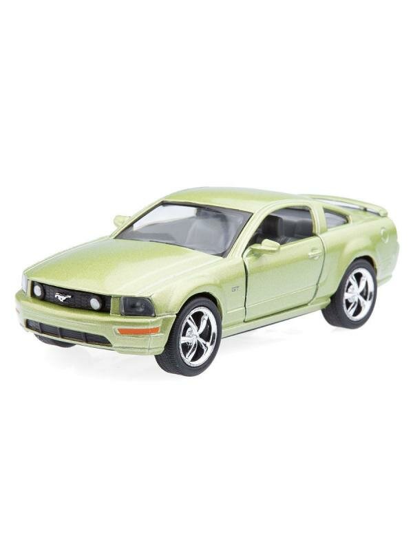 Модель машины KINSMART "2006 Ford Mustang GT " инерция 1:36