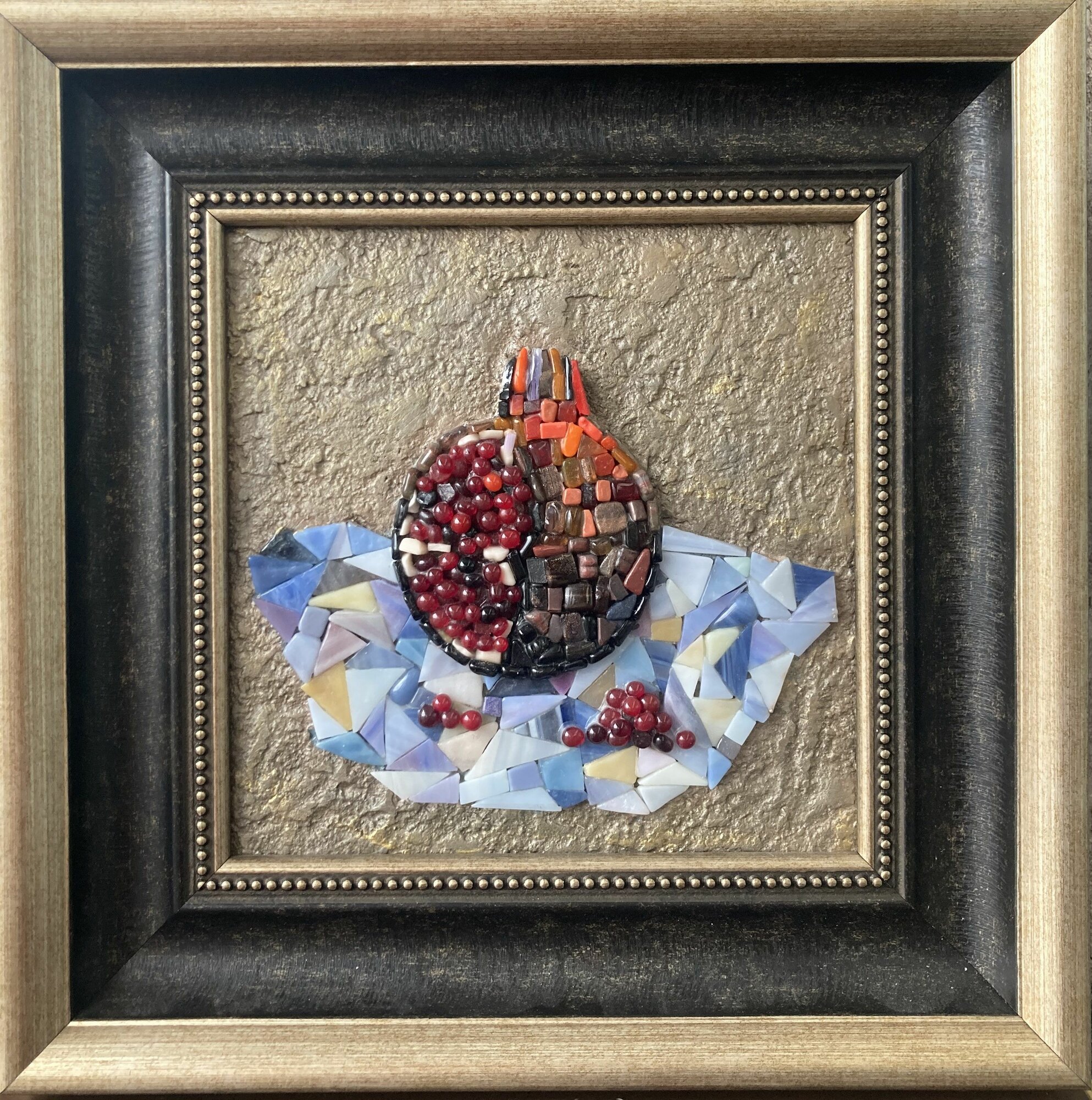 Арт-салон на Октябрьской Панно настенное "Гранат" 32х32Х4,5 см; мозаика, декоративная рама; ручная работа