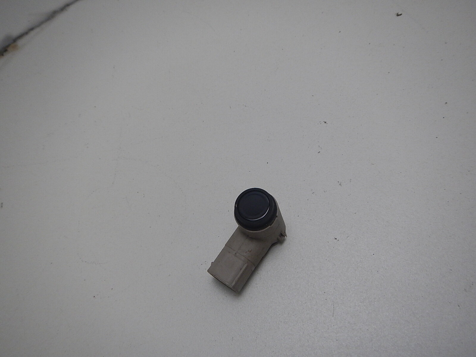 Б/У Датчик парковки, Omoda (Омода)-C5 (22-) OMODA C5 (22-) Царапины, отколот кусок корпуса. 613479 OMODA арт. 704000156A...