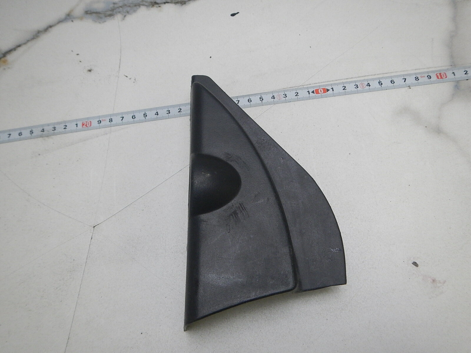 Б/У Уголок двери передней левой (внутренний), Ford (Форд)-FIESTA (01-07) FORD FIESTA (01-07) Царапины, сломано 2 креплен...