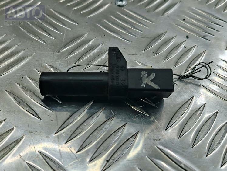 Датчик положения коленвала Mercedes E-Class W210 (1995-2002)