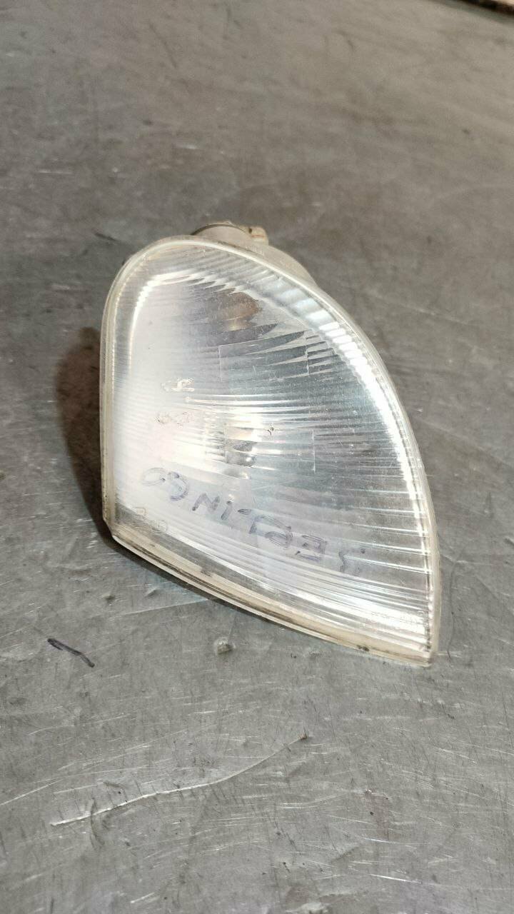 Поворотник левый Citroen Berlingo M49 2002 9621302680