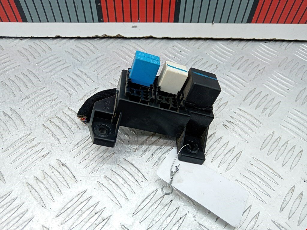 Блок реле Kia Sorento 1 (BL) 913403E062 арт. 2033903