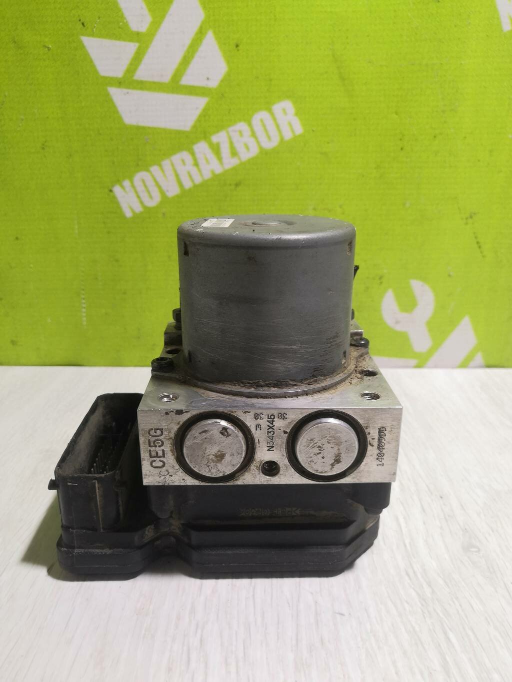 Блок ABS насос Hyundai Solaris 2010-2017 — фото 1