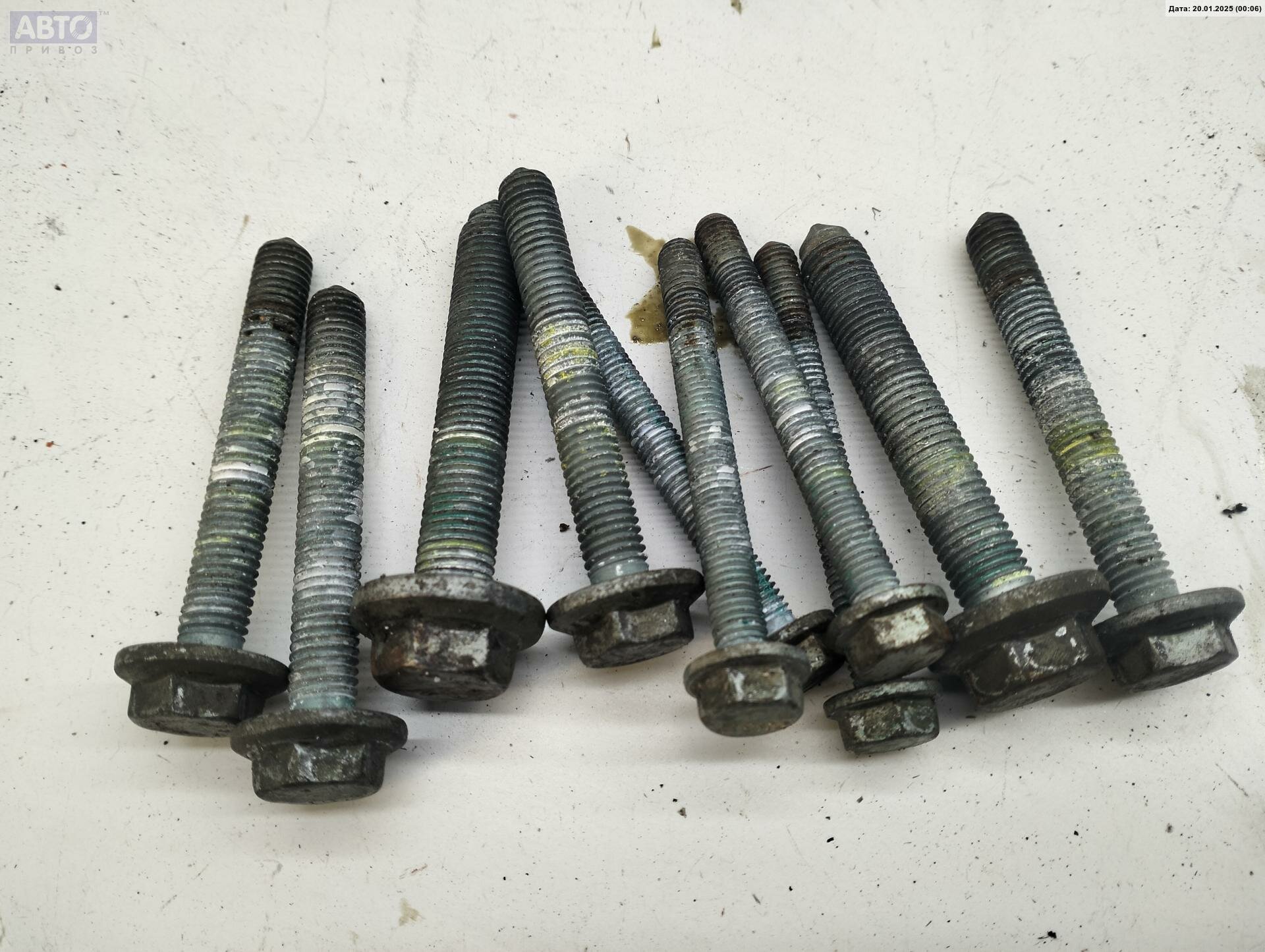 Болт крепления Volkswagen Touran