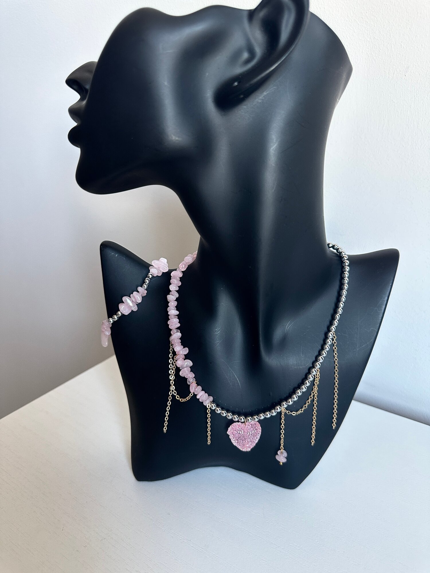 Комплект бижутерии: браслет, чокер, гематит, кварц