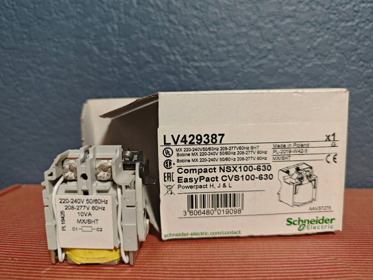 Расцепитель независимый NSX100/630 220В АС Schneider Electric (LV429387)