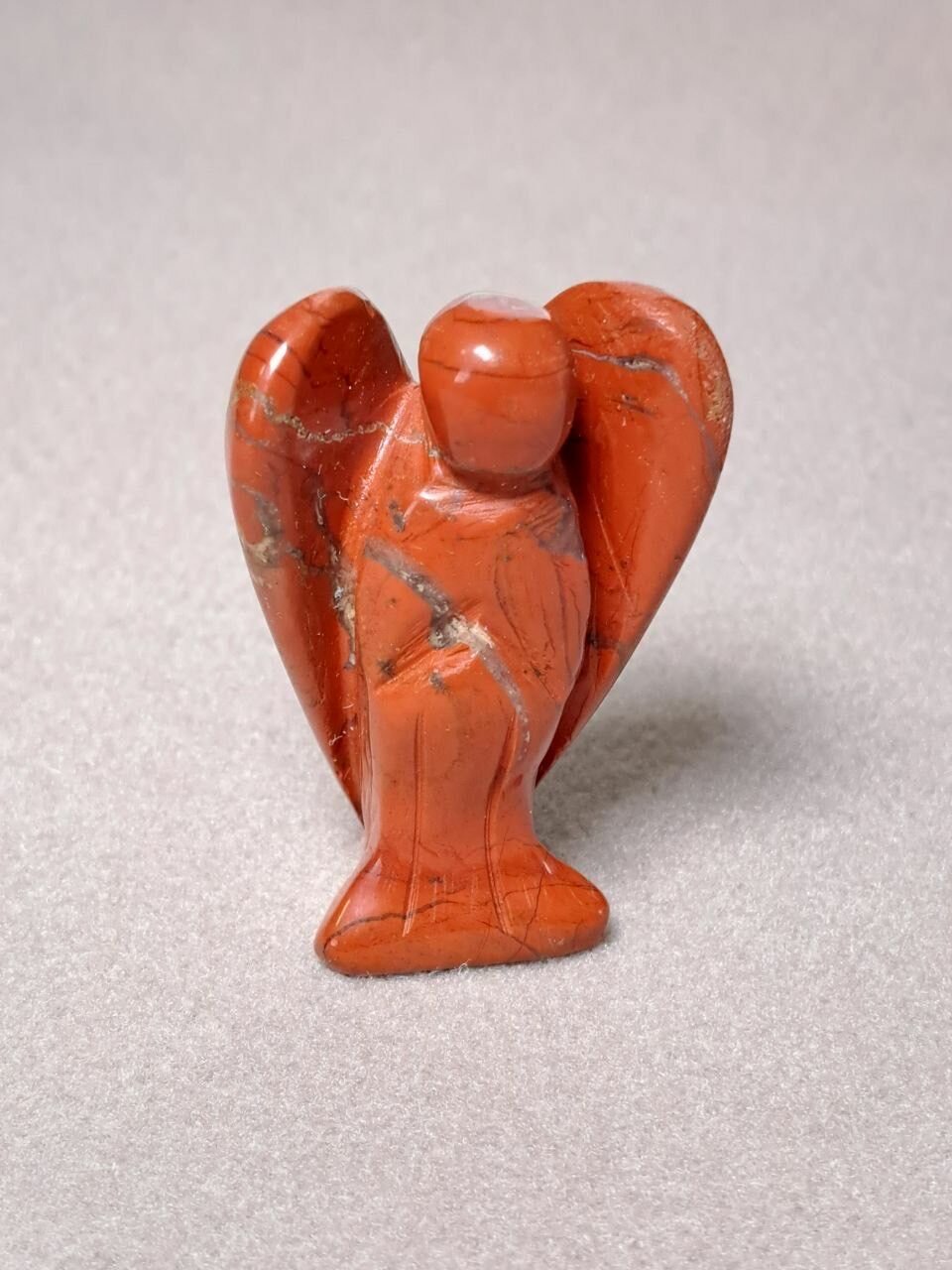 Статуэтка оберег и талисман Ангел из натурального камня Красная Яшма